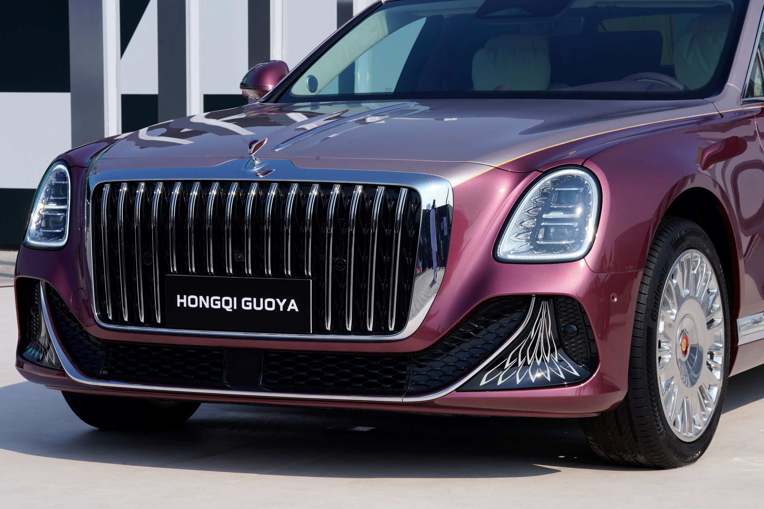 HONGQI GUOYA: A New Flagship of Modern Luxury Arrives HONGQI GUOYA: A ...