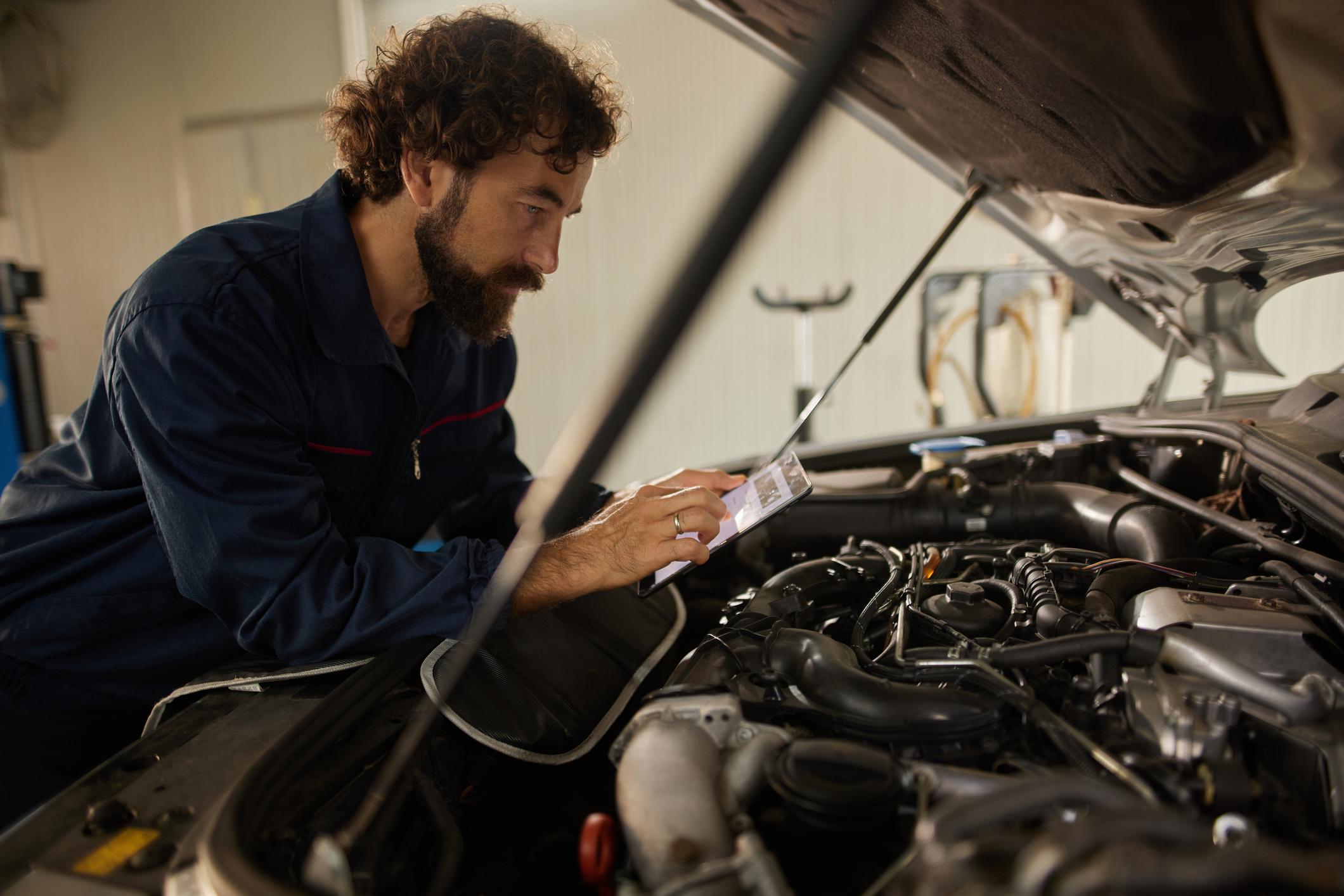Inside the Smart Garage: How DIY Car Tech Is Changing Modern Car ...